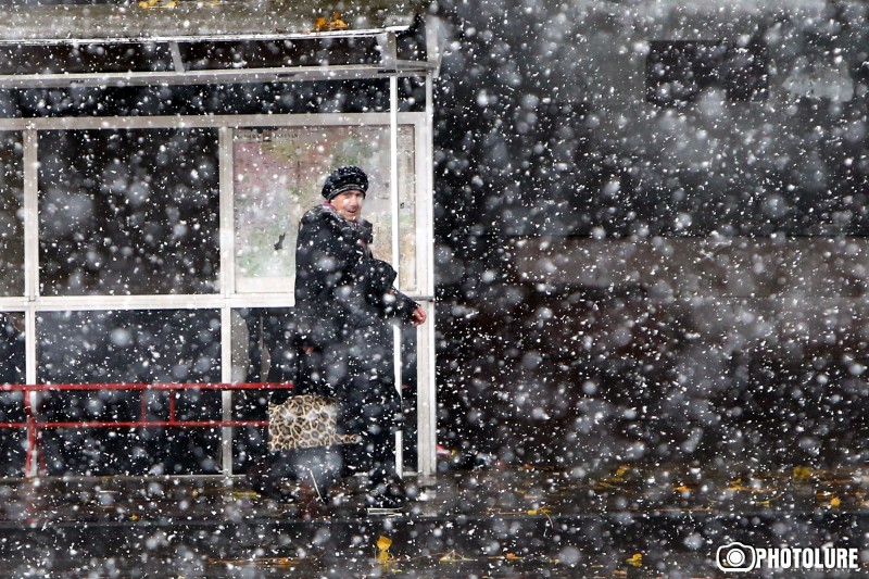 First snow in Yerevan – Photos – Public Radio of Armenia