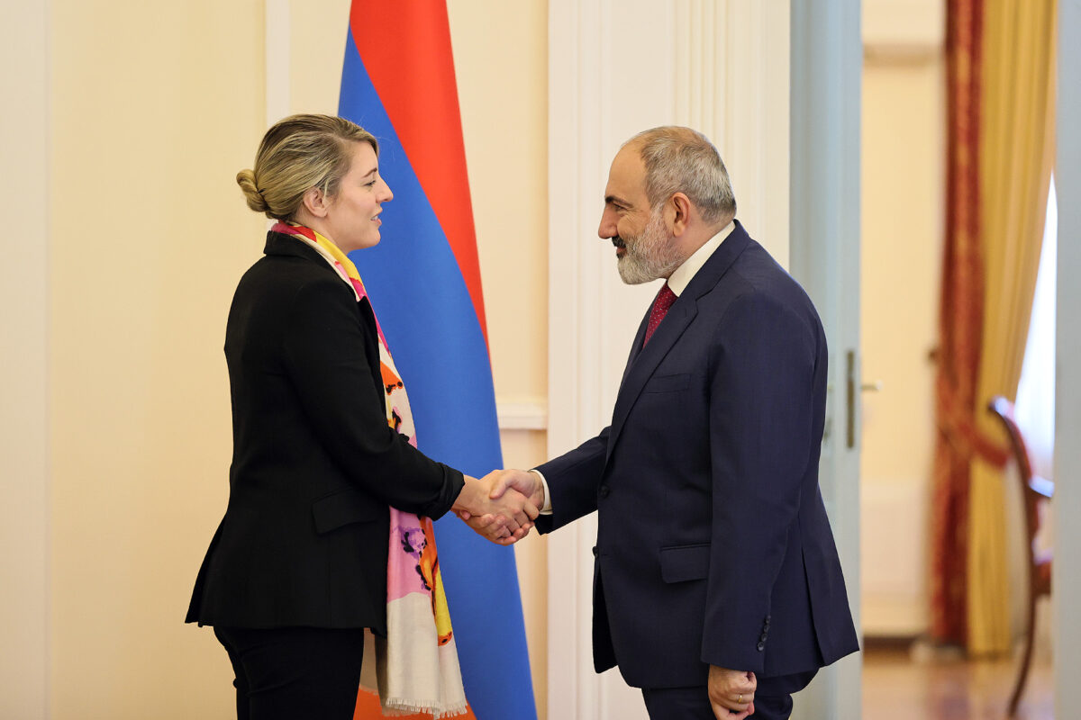 Armenian PM, Canadian FM discuss issues of peace and stability in the ...