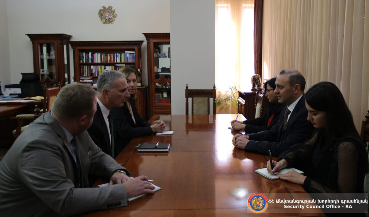 Secretary of Armenia’s Security Council discusses prospects for peace ...
