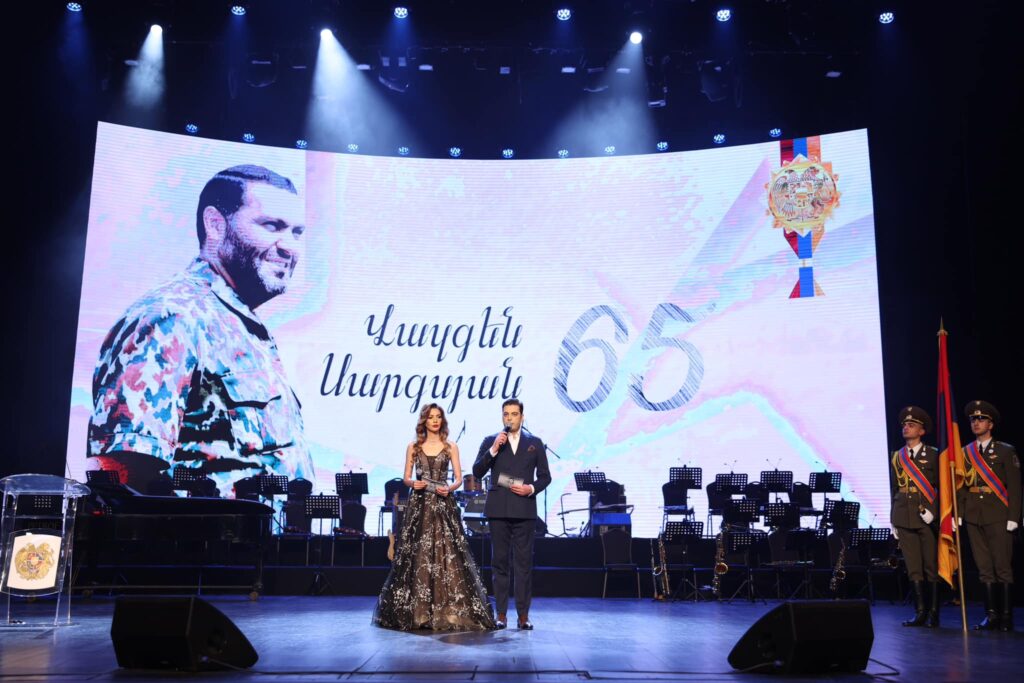 Solemn event in Yerevan marks 65th birth anniversary of Vazgen Sargsyan ...