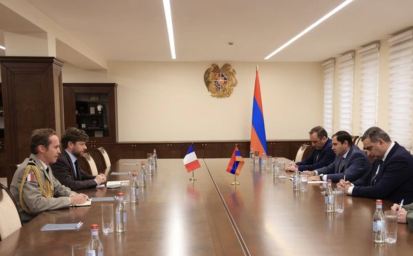 Armenia, France discuss perspectives of defense cooperation – Public ...