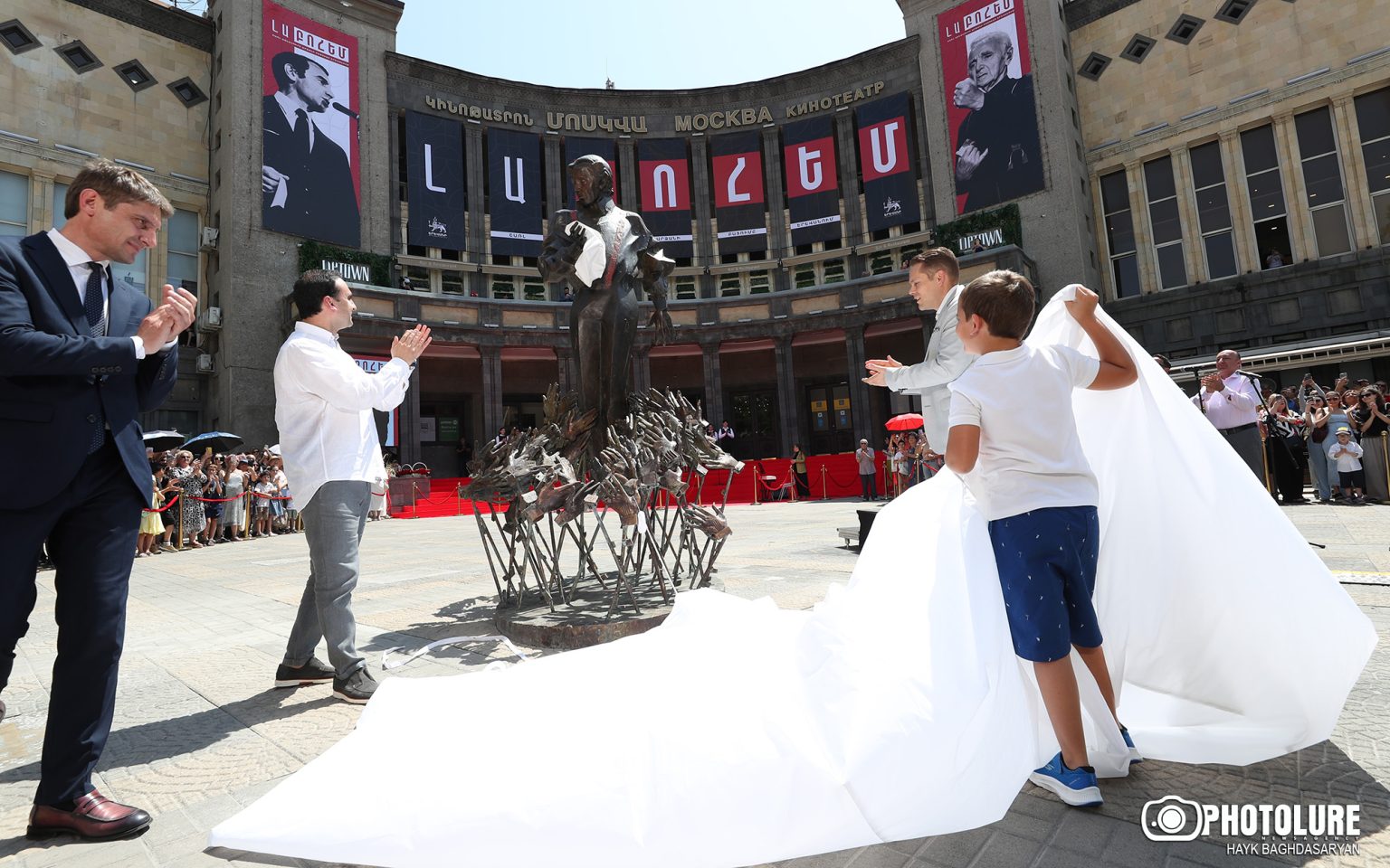 Charles Aznavour statue unveiled in Yerevan – Public Radio of Armenia