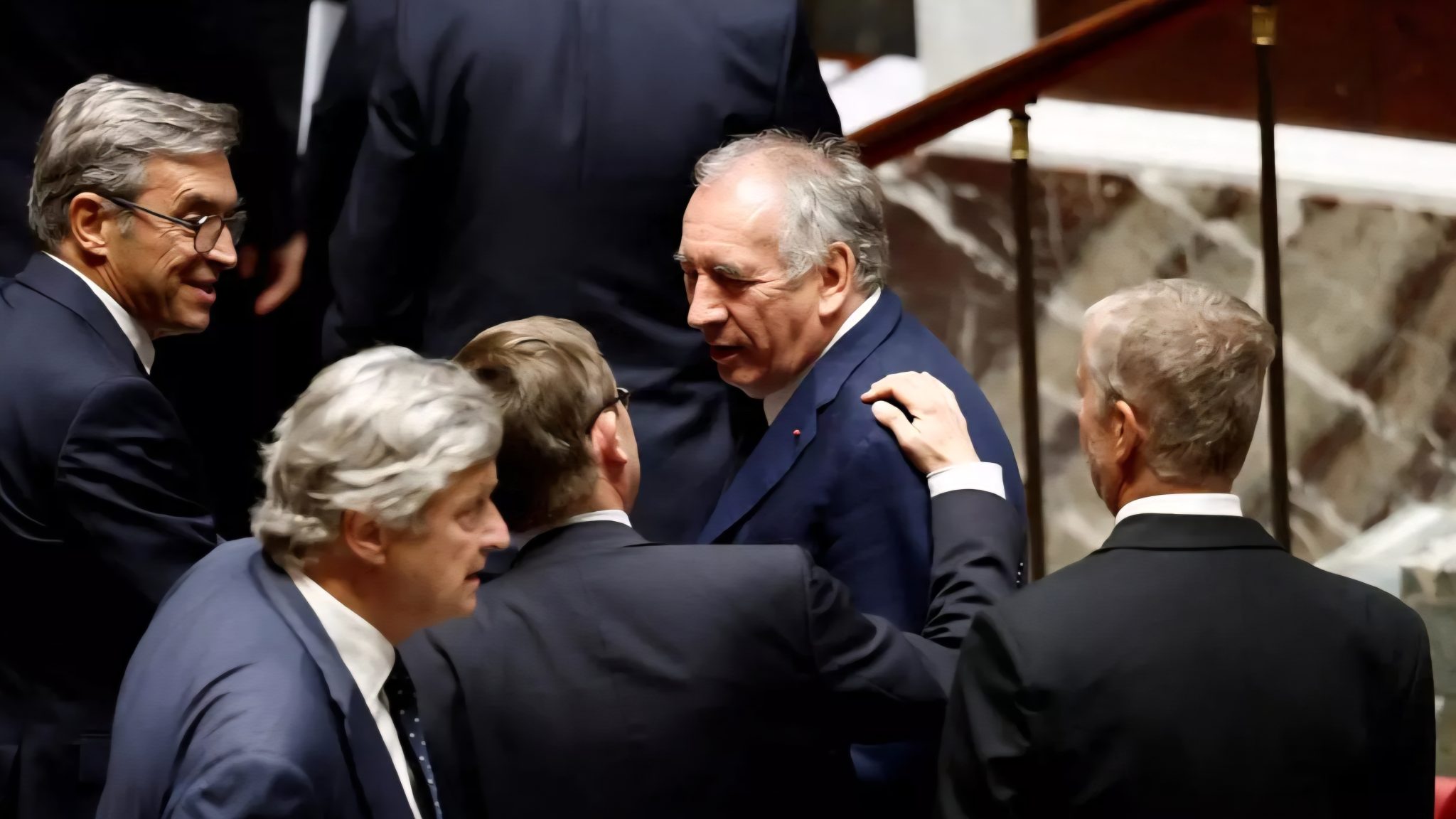 France in fresh political crisis after MPs oust prime minister – Public ...