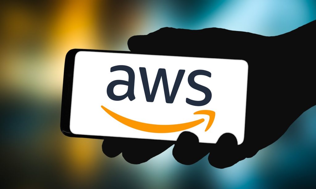 Snapchat, Roblox and several banks among major apps down in Amazon ...
