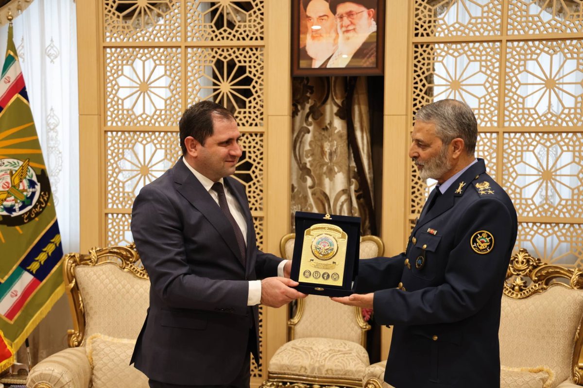 Armenian, Iranian defense chiefs discuss regional security and ...