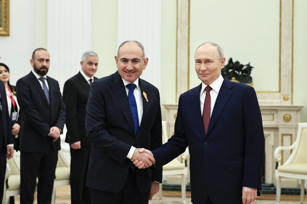 Pashinyan, Putin emphasize peace with Azerbaijan as key to regional ...