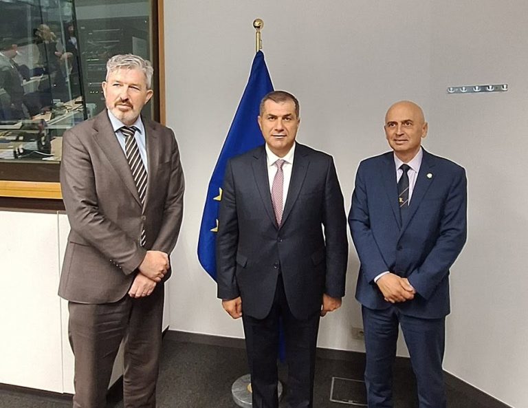 Armenian Defense Ministry delegation holds talks at NATO headquarters ...
